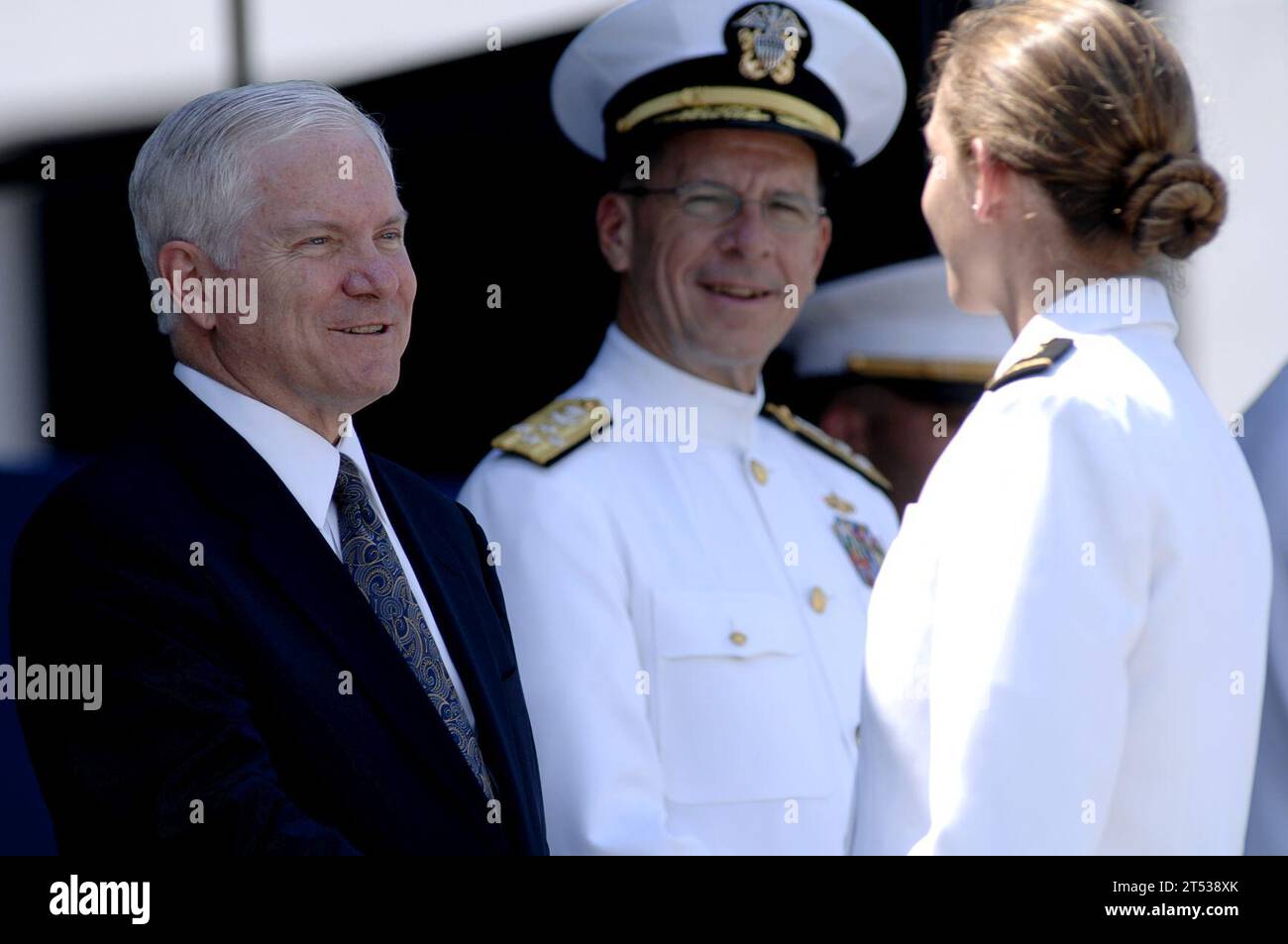 0705253642E-405 ANNAPOLIS, Md. (May 25, 2007) - Secretary of Defense ...