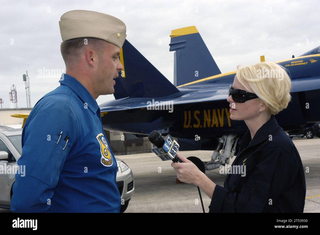Celebrating the navy s 232nd birthday hi-res stock photography and ...