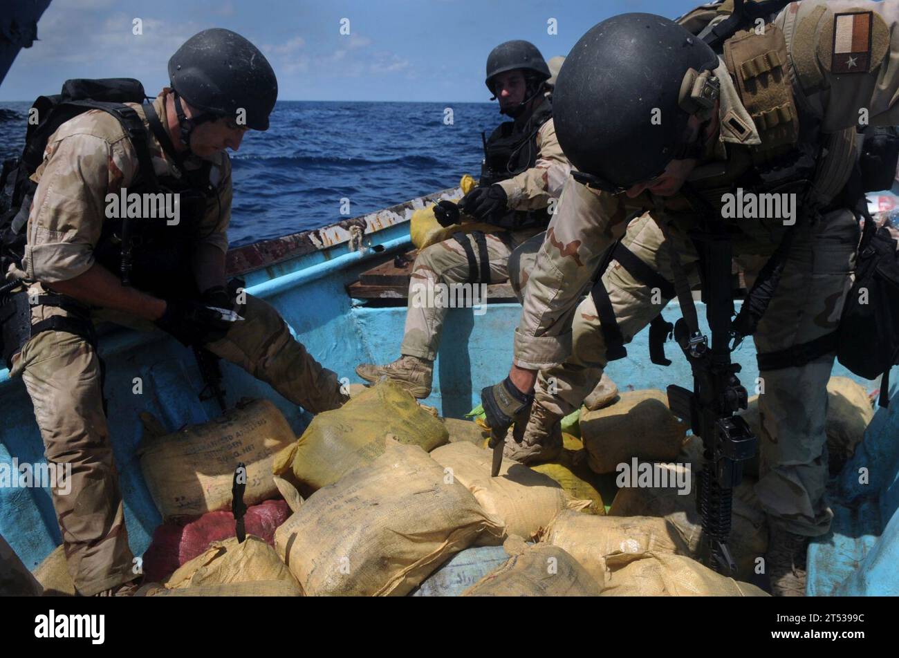 U s coast guard boarding team hi-res stock photography and images - Alamy