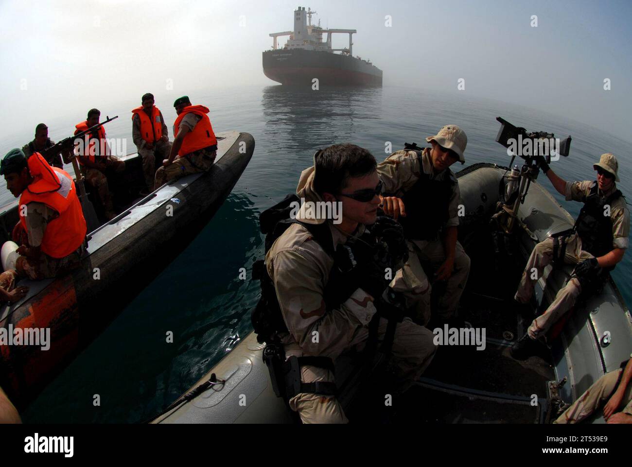 Gulf oil team hi-res stock photography and images - Alamy