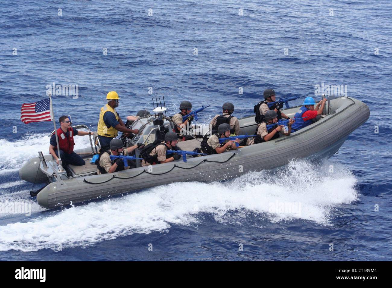 0909151938G-024 CARRIBEAN SEA (Sept. 15, 2009) A U.S. Navy boarding ...