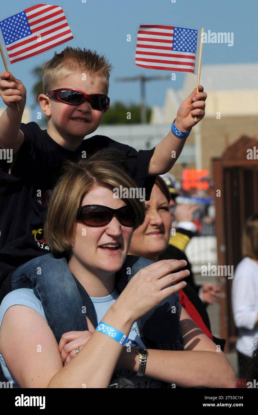boy, family, female, Flag, USS Nimitz (CVN 68 Stock Photo - Alamy