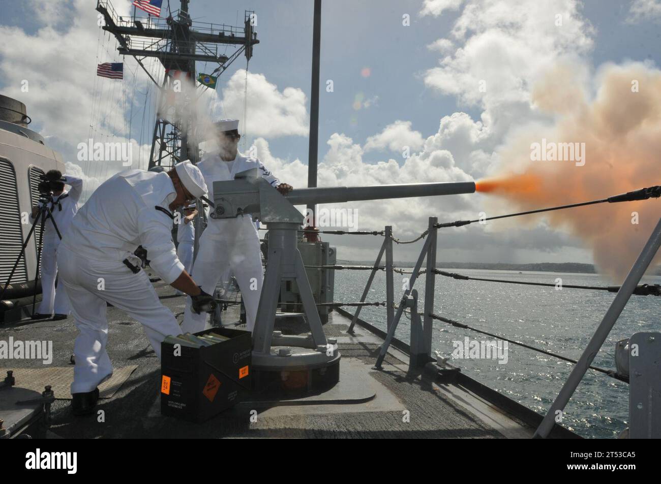 Brazil, Frigate, Sailors, U.S. Navy, USS Boone (FFG 28 Stock Photo - Alamy