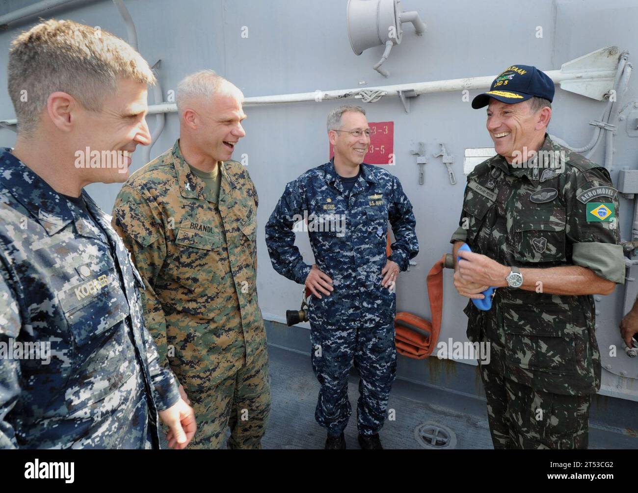 Brazilian army Maj. Gen. Floriano Peixoto Vieira Neto, Earthquake ...