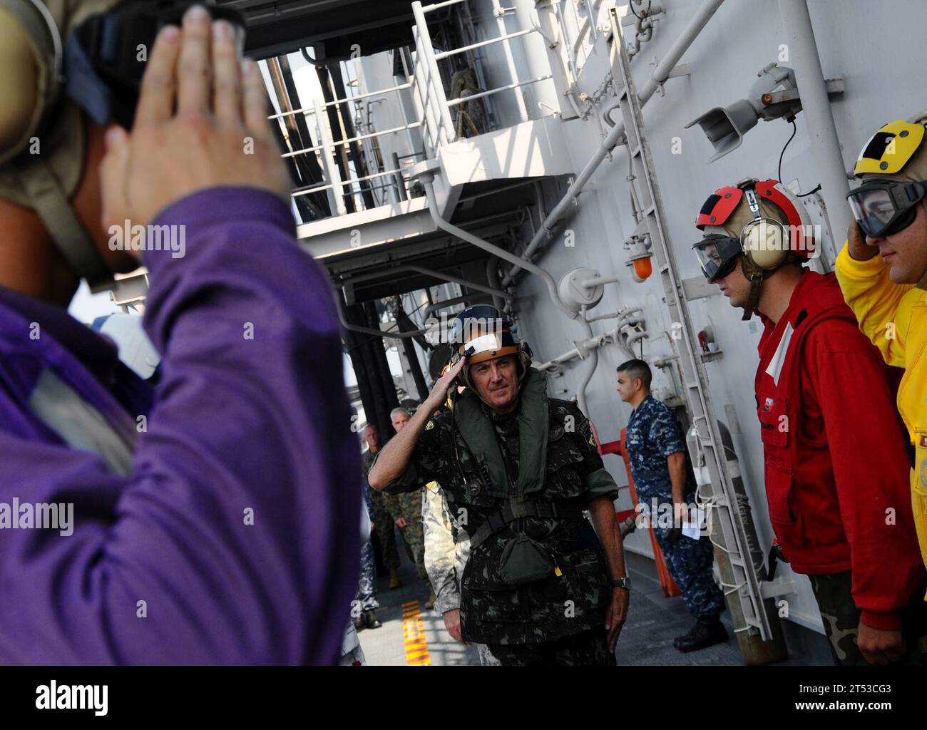 Brazilian army Maj. Gen. Floriano Peixoto Vieira Neto, Earthquake ...