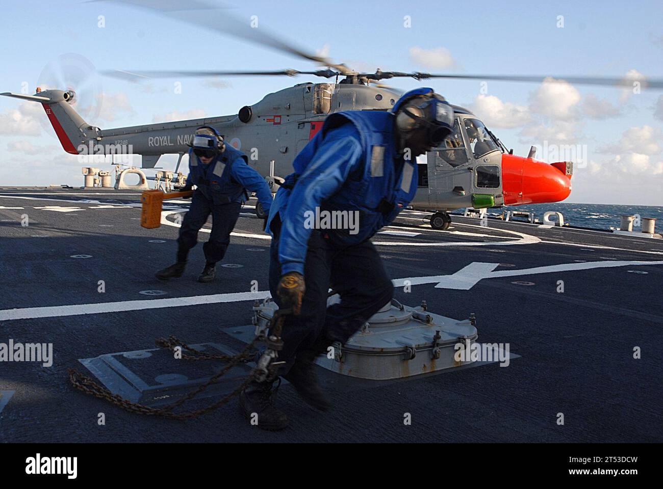 British Royal Navy Lynx helicopter, ddg 67, Joint Warrior, USS Cole ...
