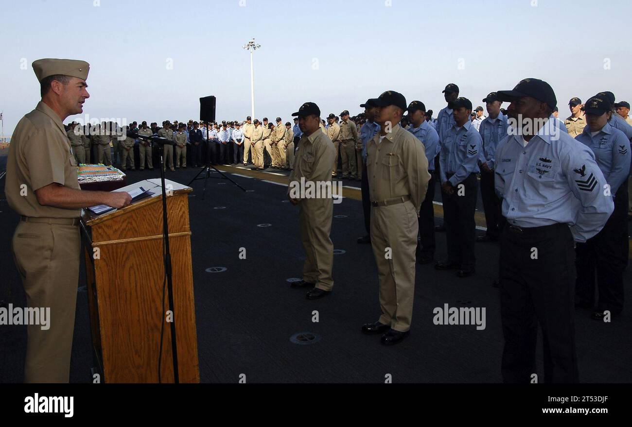 Bryan Niegel, Tarawa, USS Tarawa, USS Tarawa LHA1 Stock Photo - Alamy