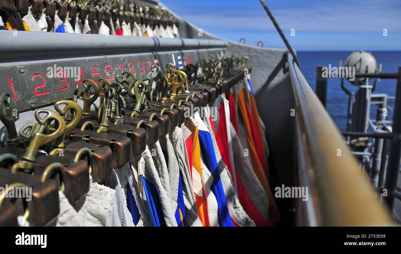 bunker hill, CRUISER, flags, Guided-Missile, U.S. Navy Stock Photo - Alamy