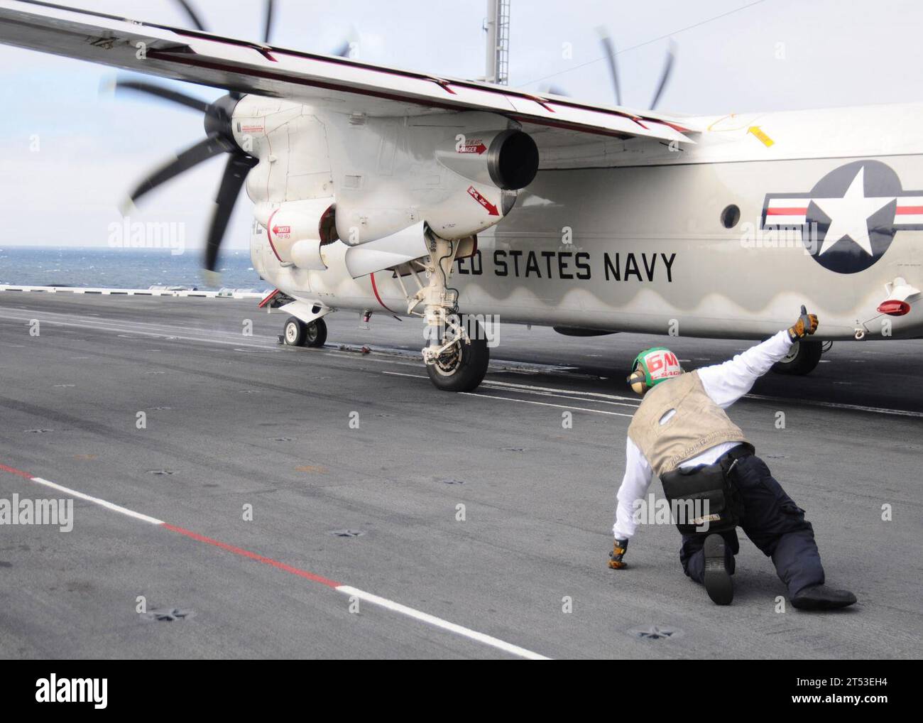 C-2A Greyhound, final checker, Pacific Ocean, U.S. navy , USS Carl ...