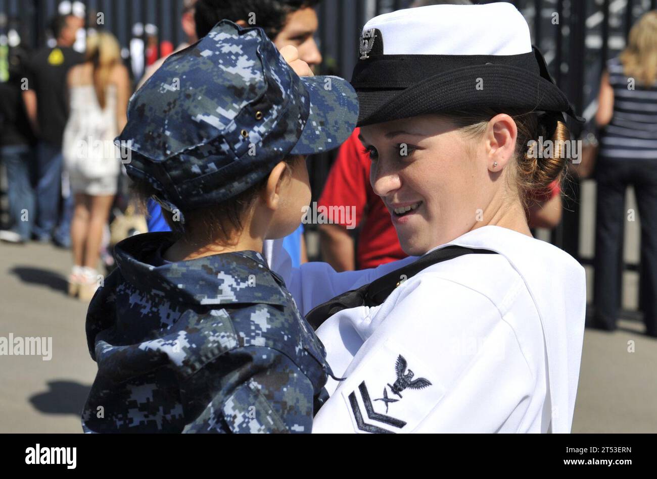 calif, Deployment, female Sailor, Homecoming, san diego, son, USS ...