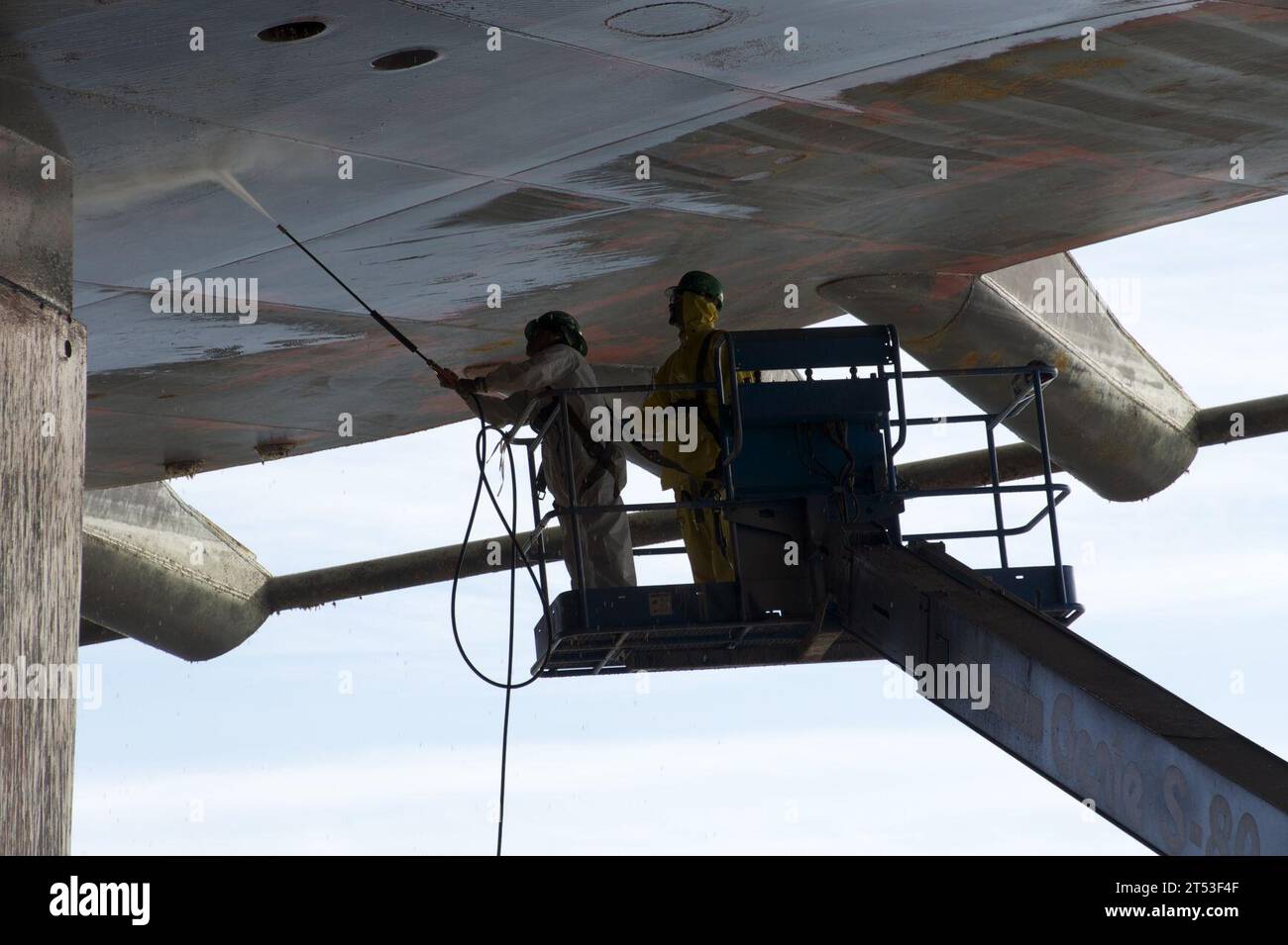 Calif., clean hull, dry dock, NASSCO shipyard workers, san diego, U.S ...