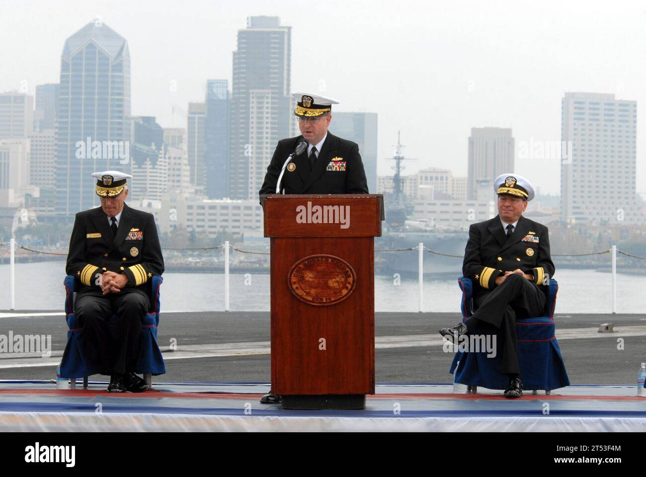 Calif., Commander Carrier Strike Group (CCSG) 7, Coronado, flight deck ...