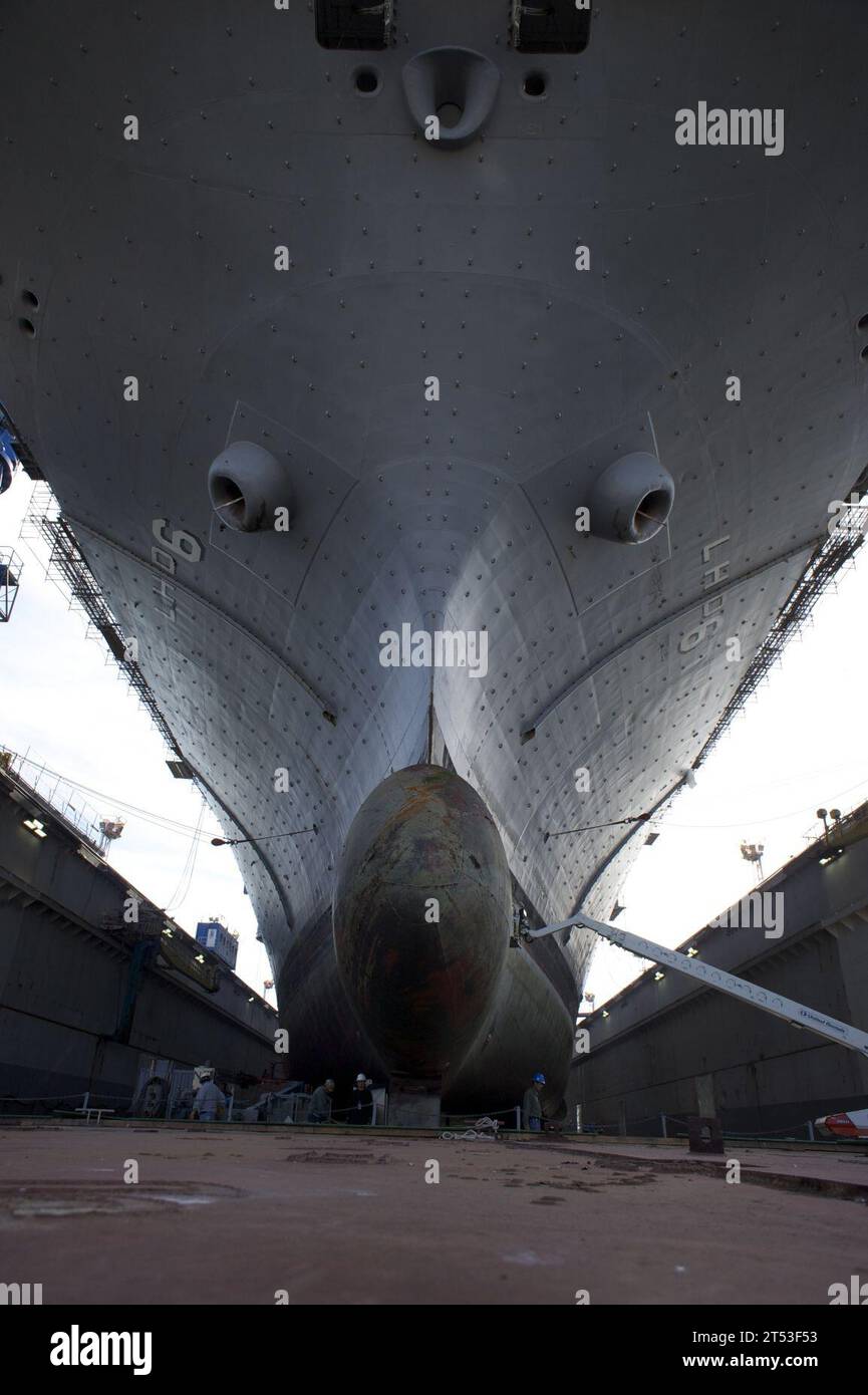 Calif., clean hull, dry dock, NASSCO shipyard workers, san diego, U.S ...