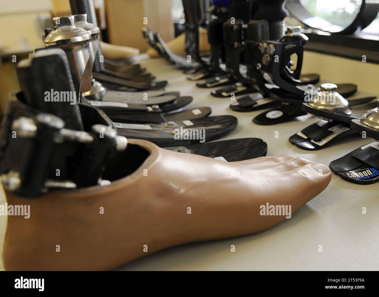 Calif., feet, Naval Medical Center San Diego, prosthetic laboratory, U ...
