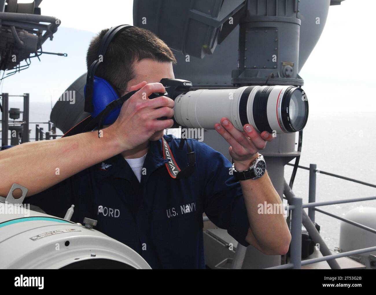 camera, Philippine Sea, Sailor, snoopy team, U.S. navy , USS ESSEX (LHD ...