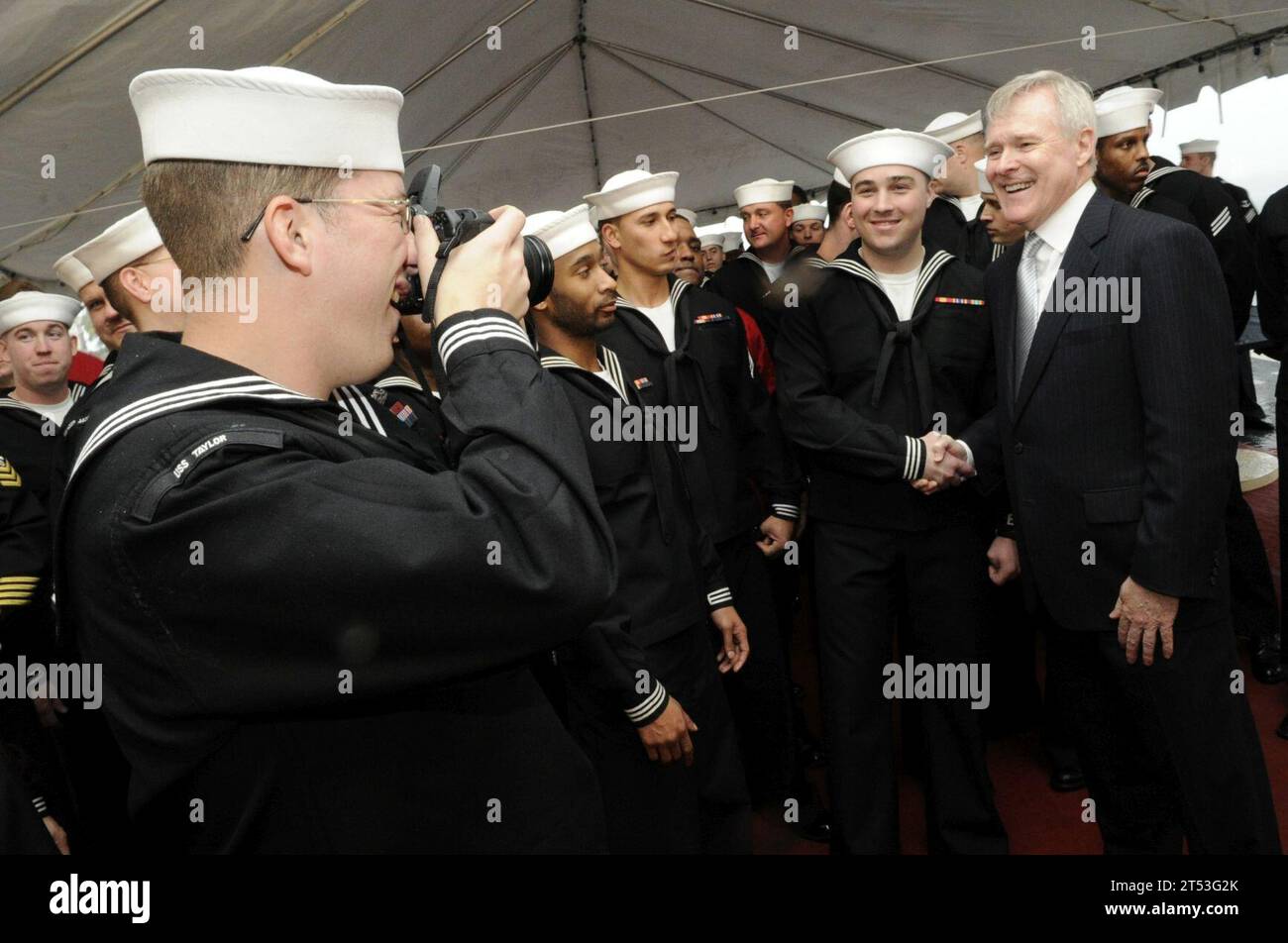 camera, Sailor, Secretary of the Navy, U.S. Navy, USS Taylor (FFG 50 ...