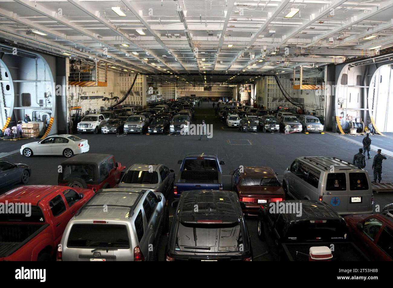 Car opportune lift hi-res stock photography and images - Alamy