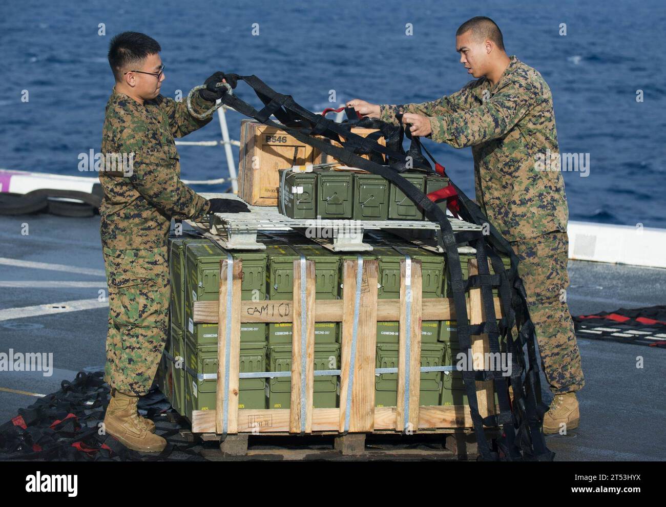 cargo transfer, Deployment, Flight Quarters, Makin Island ARG, MH-60S ...