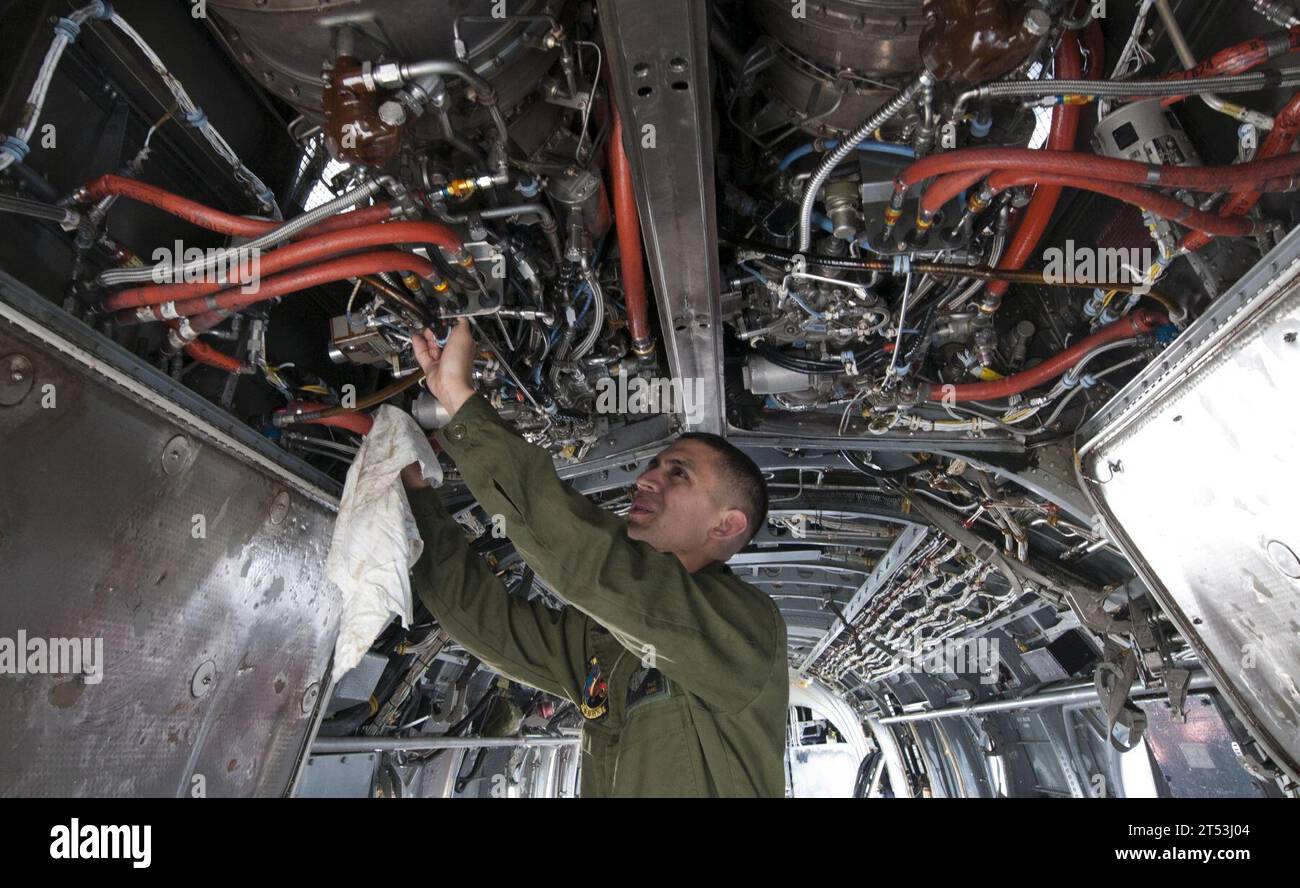 cargo transfer, CH-46E, Deployment, Flight Quarters, Makin Island ARG ...