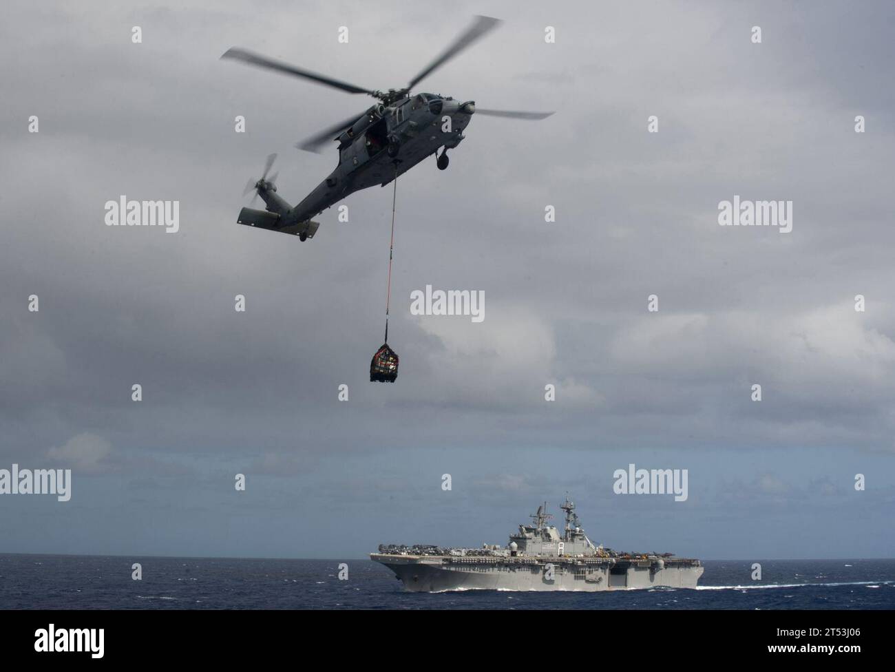 cargo transfer, Deployment, Flight Quarters, Makin Island ARG, MH-60S ...