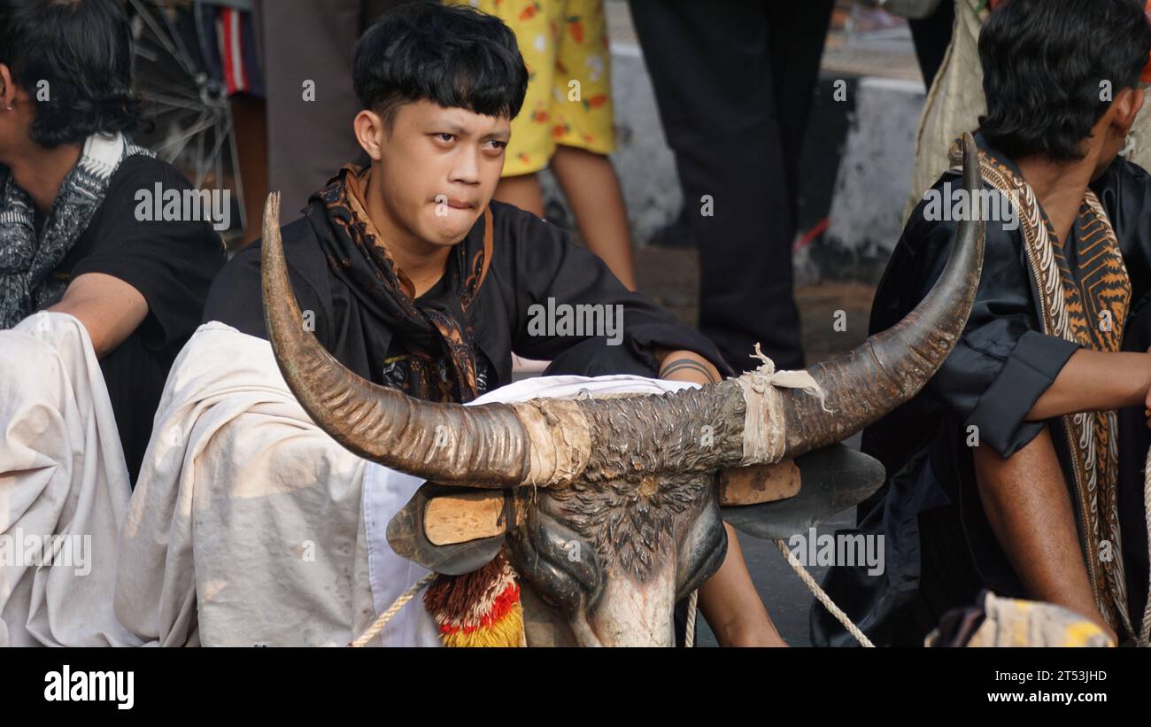 Javanese mask theatre hi-res stock photography and images - Alamy