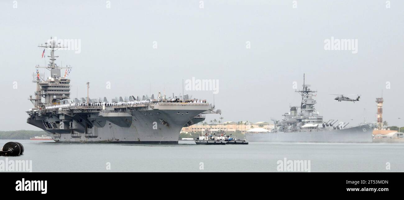 Carrier, port visit, ships, shore facility Stock Photo - Alamy