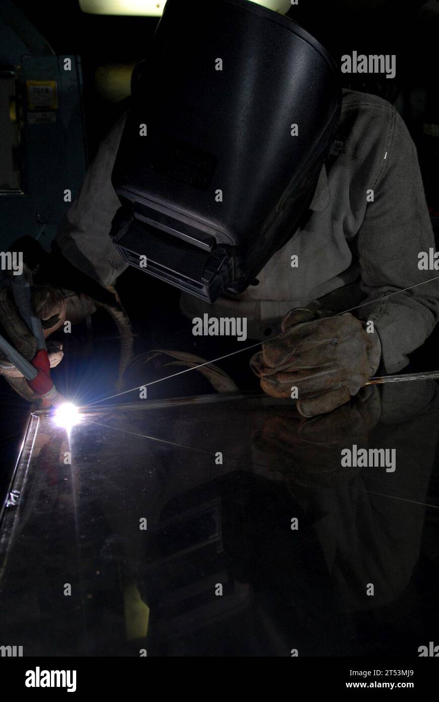 Carrier, Safety, USS Ronald Reagan, Weld, Work Stock Photo - Alamy