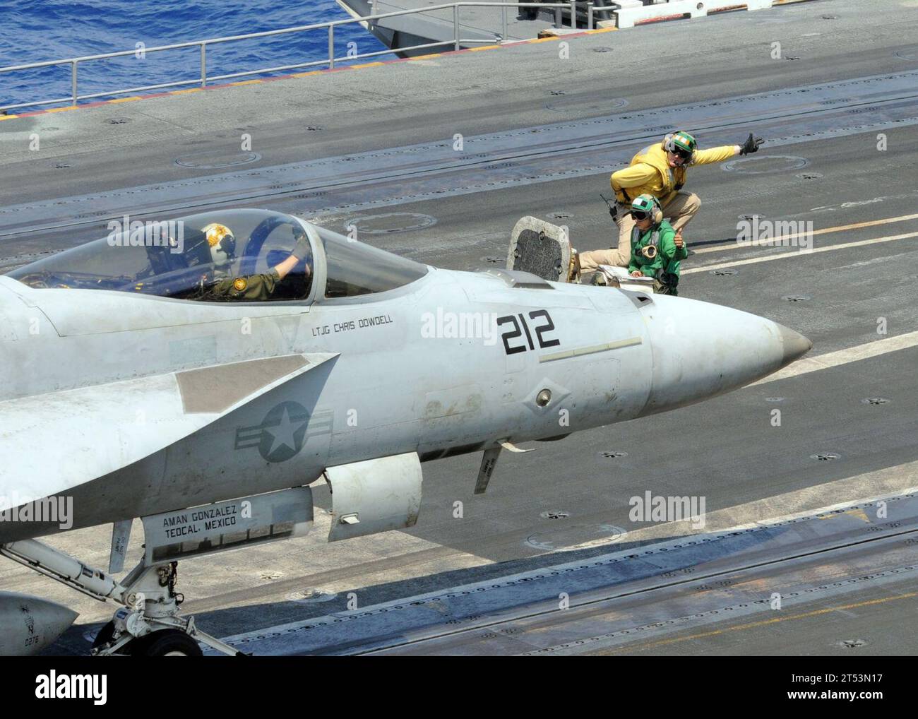 catapult, CVN 73, F/A-18, flight deck, hornet, Launch, USS George ...