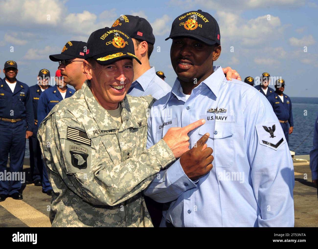 CENTCOM, USS Monterey (CG 61 Stock Photo - Alamy