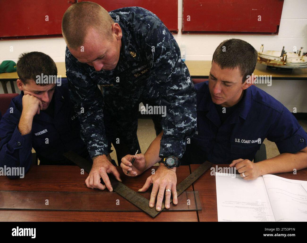 U s sailors learning hi-res stock photography and images - Alamy