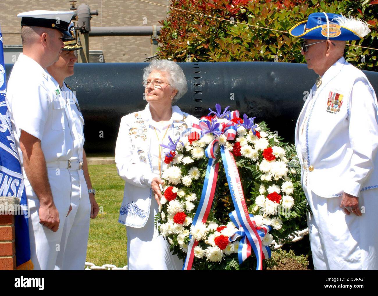 ceremony, memorial, subvets, wreath laying, wwll wives Stock Photo - Alamy