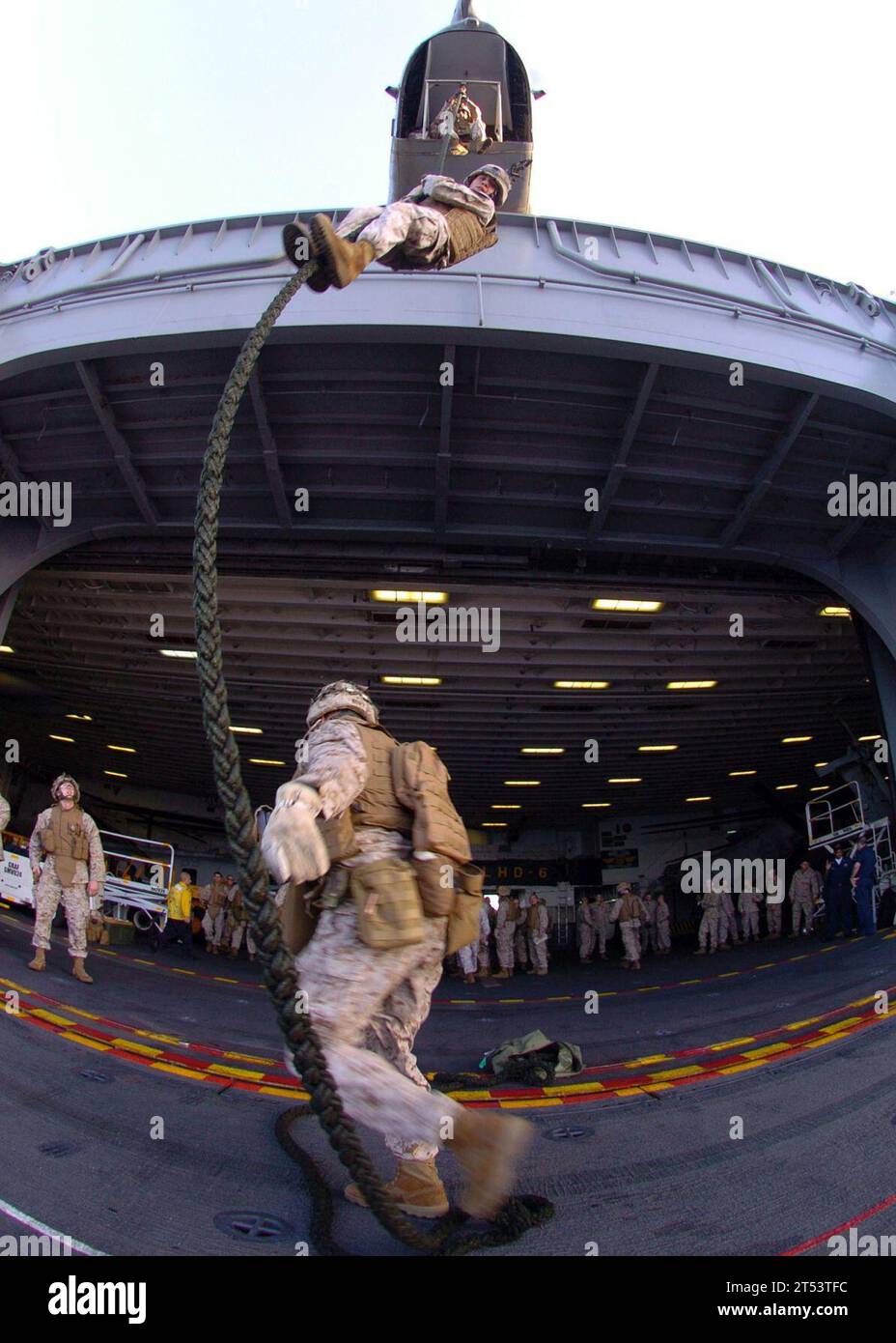 CH-46E Sea Knight, fast ropes, people Stock Photo - Alamy