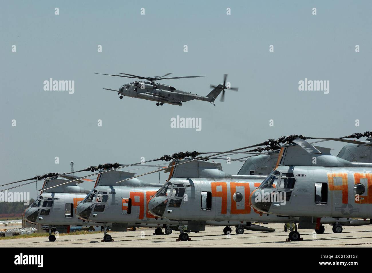 CH-46E, MAFFS, Marines, PHROG, seaknight Stock Photo - Alamy