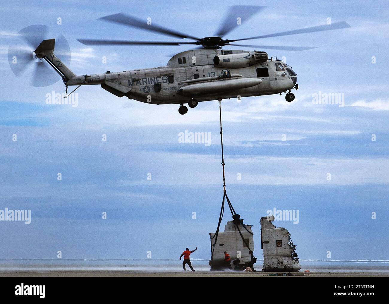 ch-53d sea stallion, emergency landing, helicopter crash, Kaneohe Bay ...