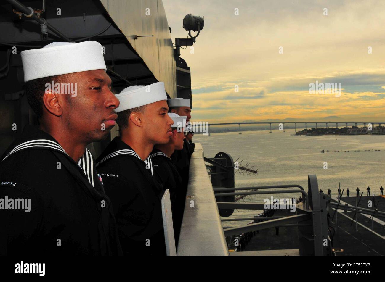 change homeport, Sailor, U.S. Navy, USS Nimitz (CVN 68 Stock Photo - Alamy