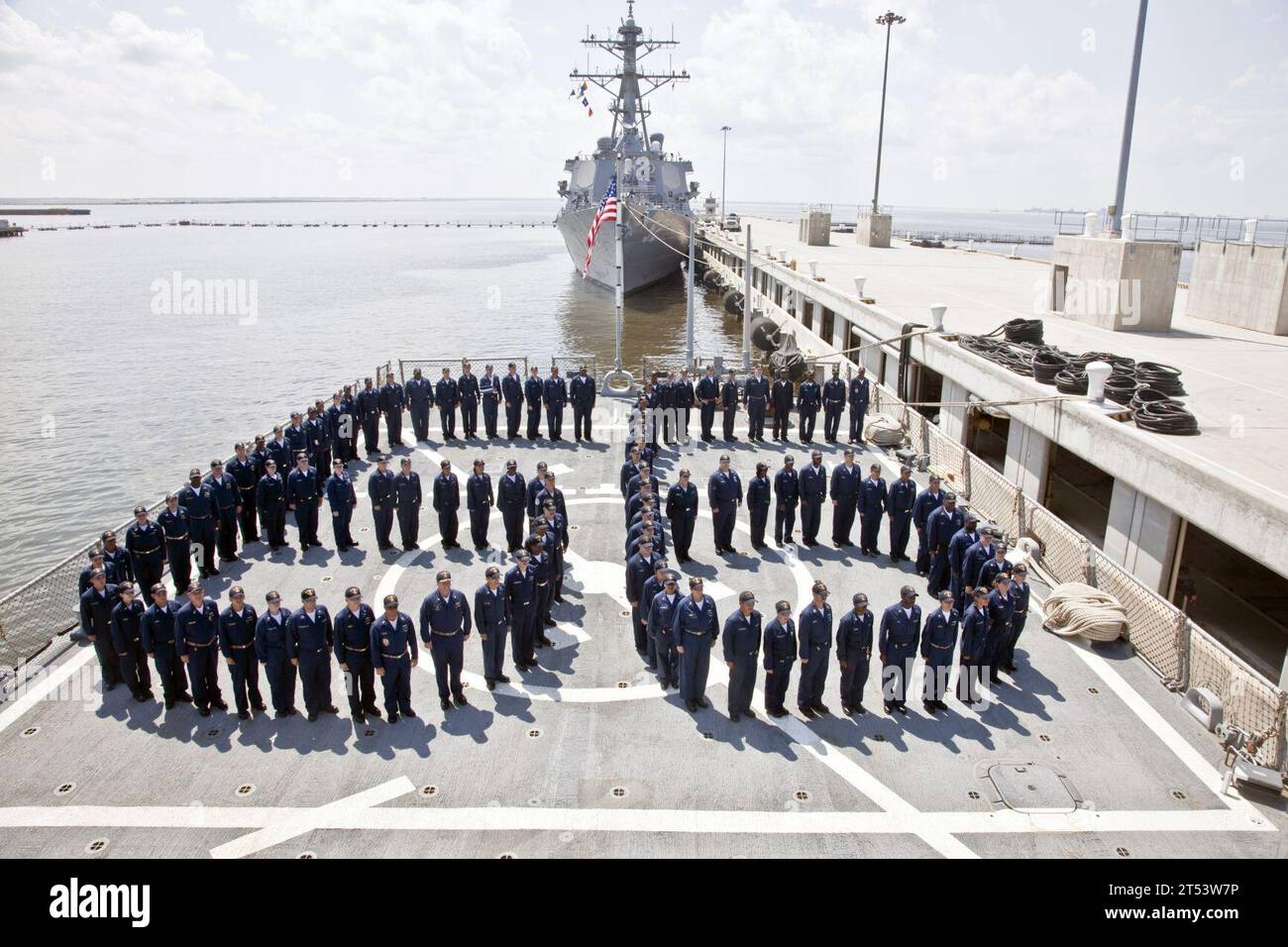 Change of Command, USS Gonzalez DDG 66 Stock Photo - Alamy