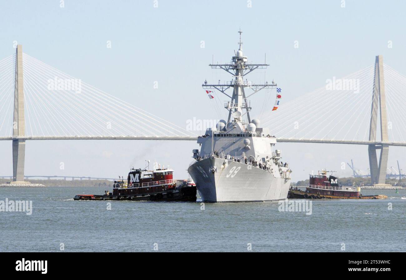 Charleston, D.C., destroyer, U.S. Navy, USS Farragut (DDG 99 Stock ...