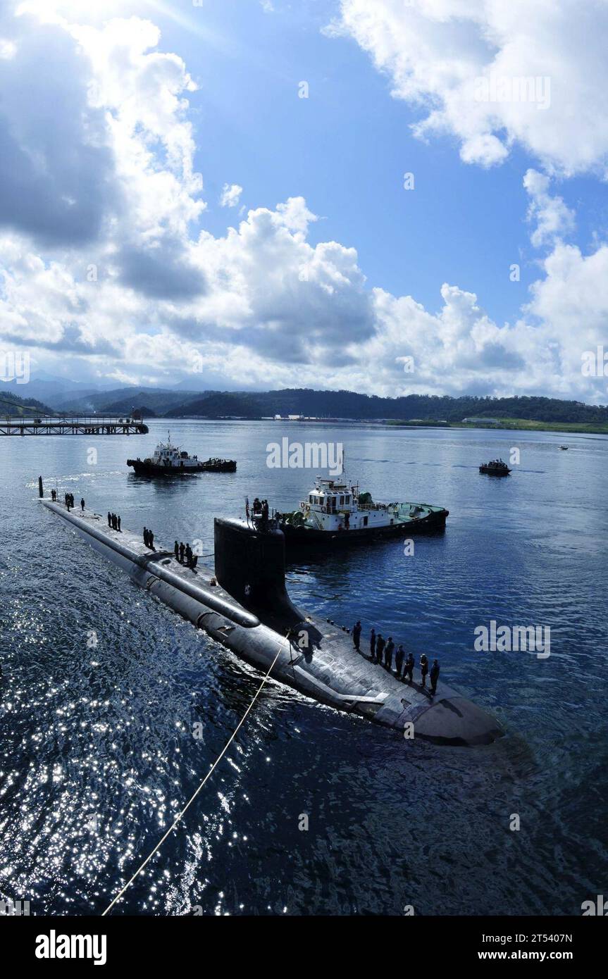 USS Emory S. Land, USS Texas Stock Photo - Alamy