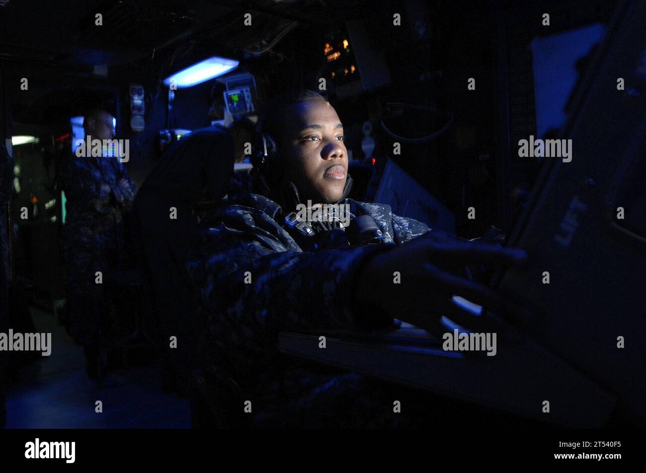 CIC, combat information center, Dawn Blitz, navy, people, U.S. Navy ...