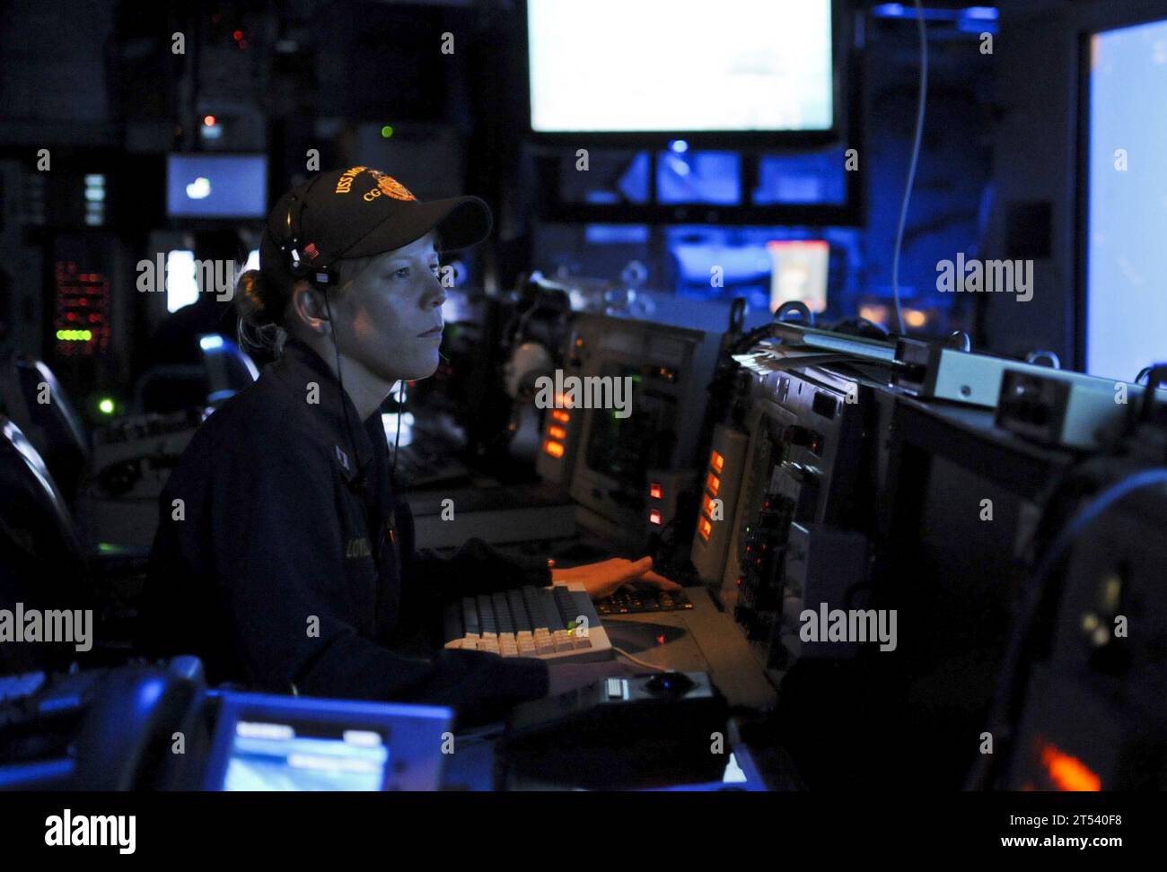 CIC, combat information center, Guided-missile cruiser, navy ...