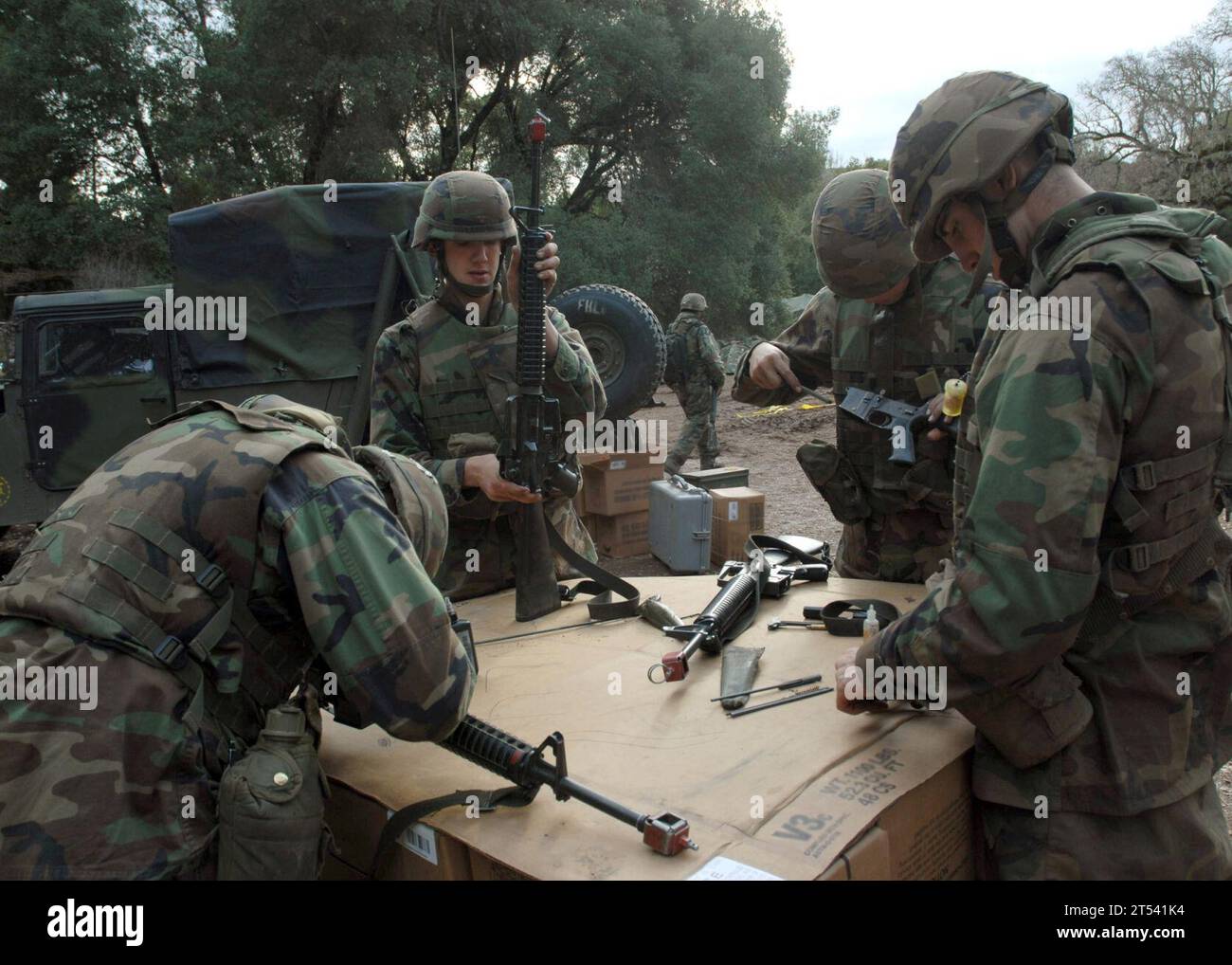 Clean, exercise, M16, M-16, naval mobile construction battalion four ...