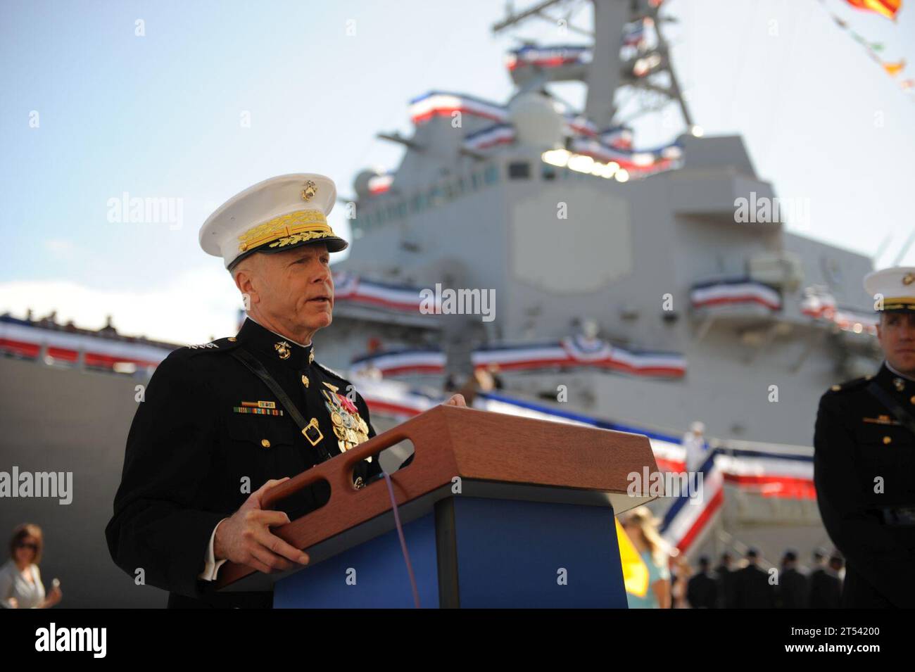 CMC, Commandant of the Marine Corps, commissioning ceremony, General ...