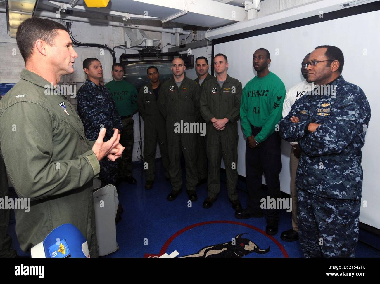 CO, commanding officer, people, Sailors, skipper Stock Photo - Alamy