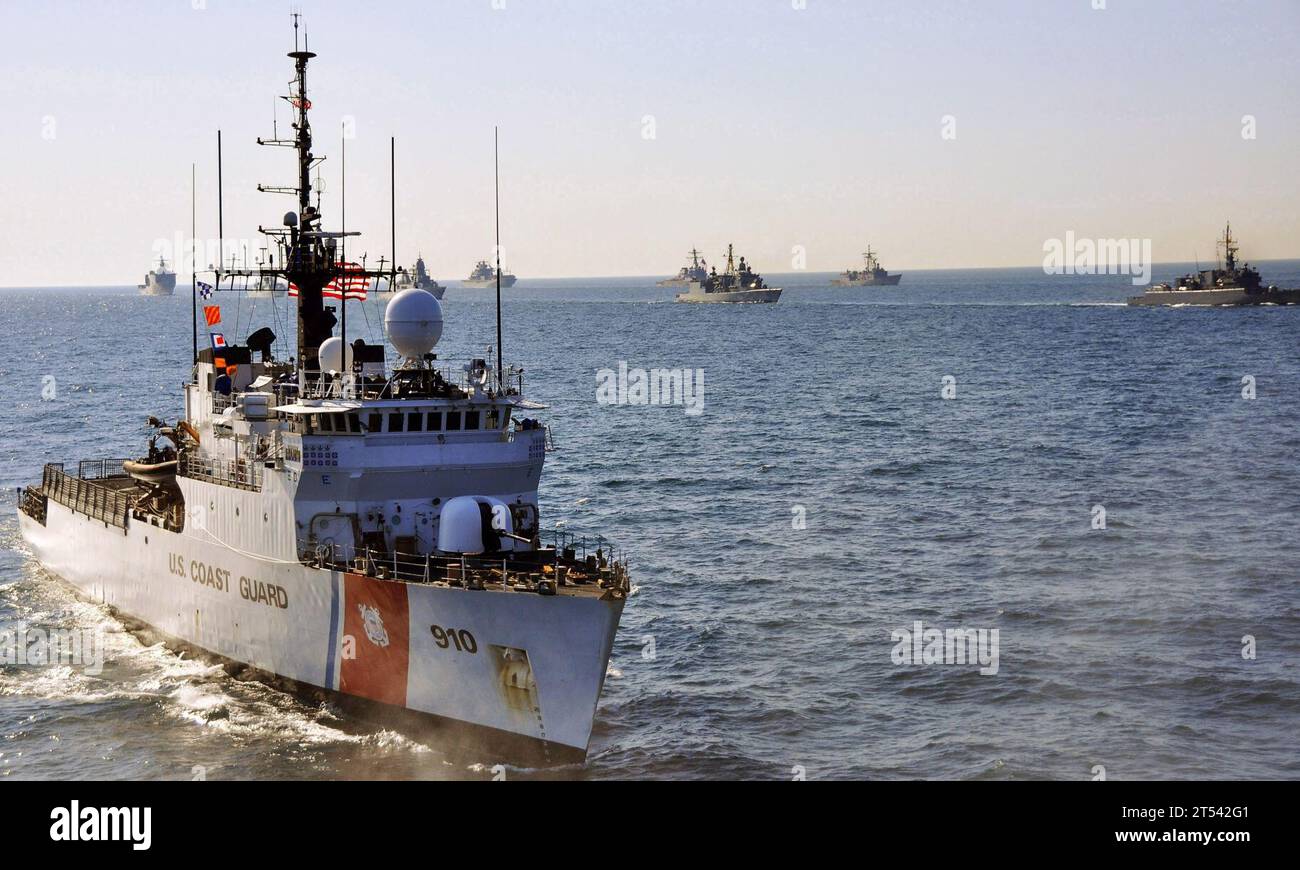 Coast guard cutter uscgc thetis wmec 910 hi-res stock photography and ...