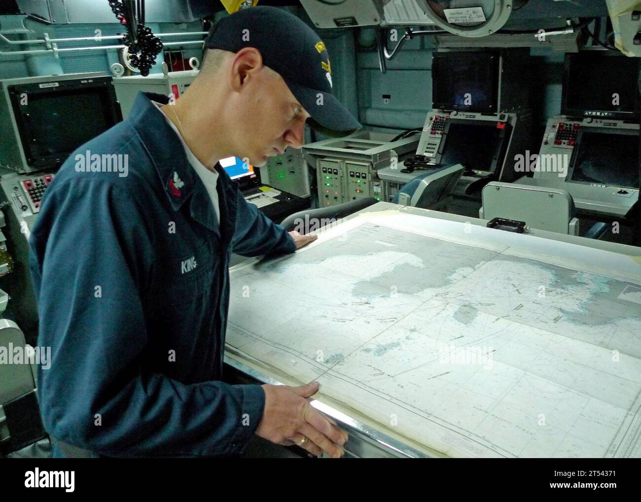 combat information center, guided-missile destroyer USS Fitzgerald (DDG ...