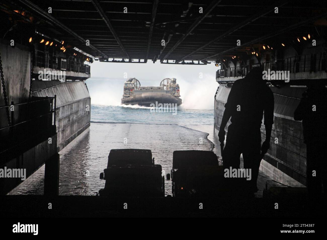 Combat Cargo, LCAC, Marine Corps, Marine Expeditionary Unit, MEU ...