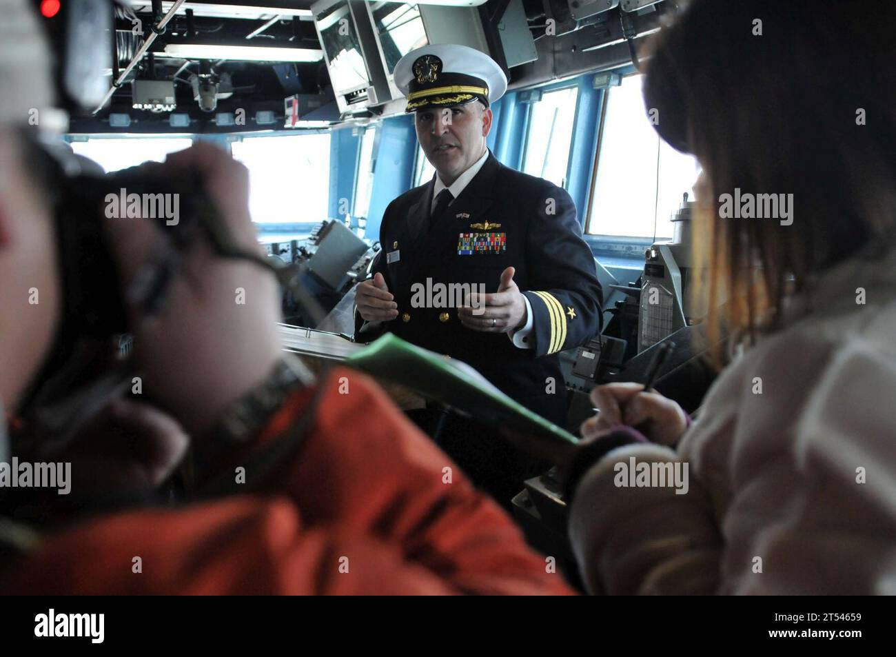 commanding officer, guided-missile destroyer USS Mitscher (DDG 57 ...