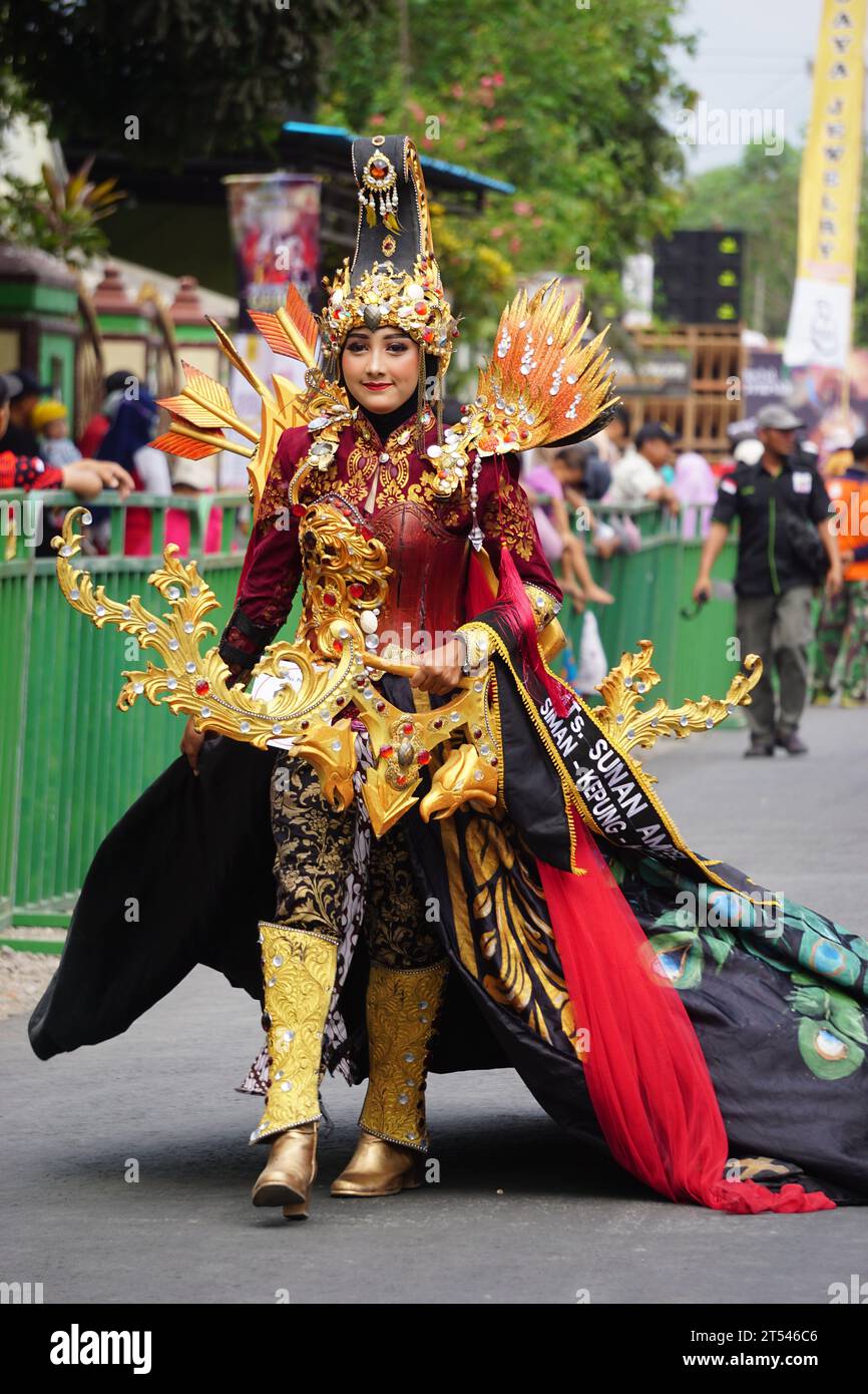 Beautiful participant Biro Fashion Carnival with an exotic costume ...