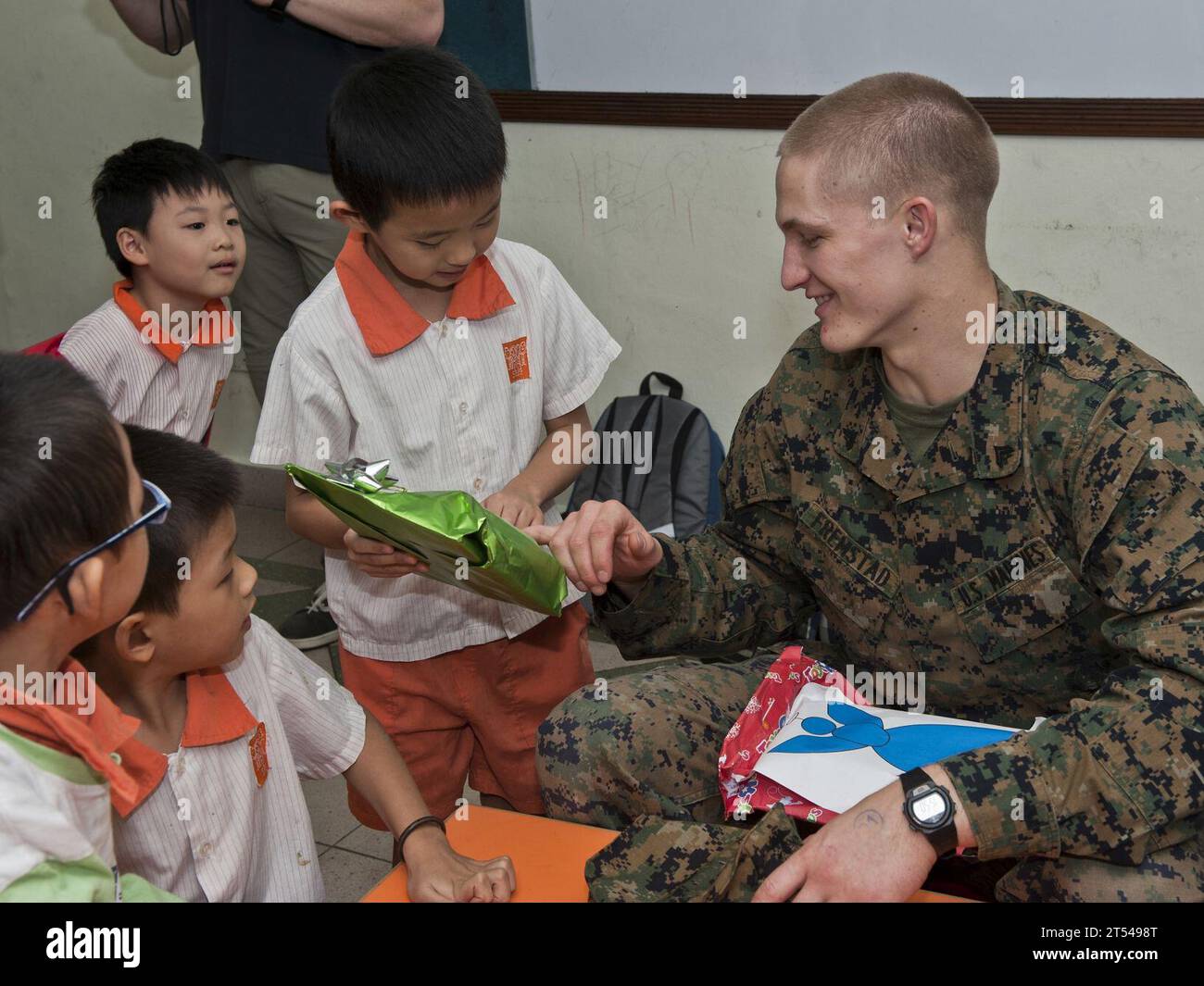 community service project, LHD 8, Singapore, USS Makin Island Stock ...