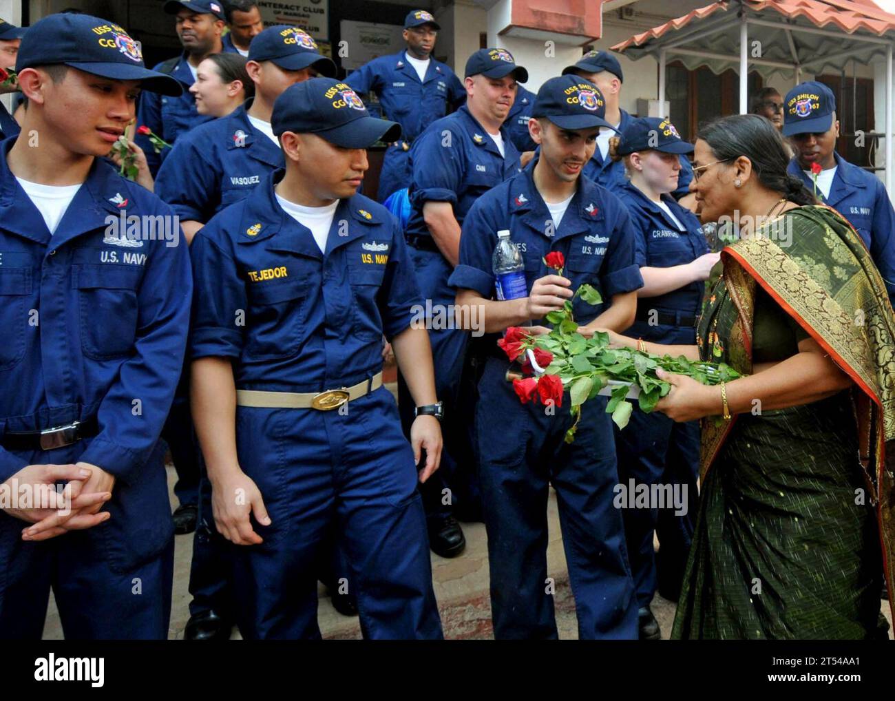 COMREL Goa, India, Sailors, U.S. Navy, USS Shiloh (CG 67 Stock Photo - Alamy